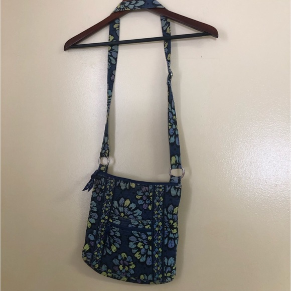 Vera Bradley | Bags | Vera Bradley Indigo Pop Crossbody Purse Blue ...
